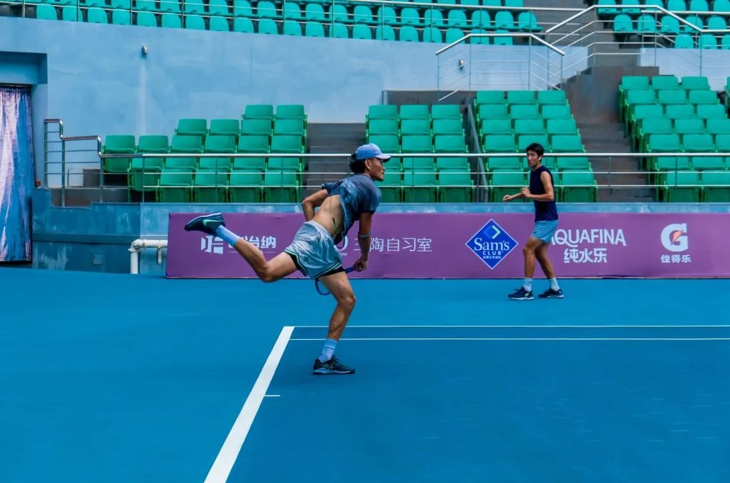 ITF网球巡回赛男单8强、男双4强出炉！